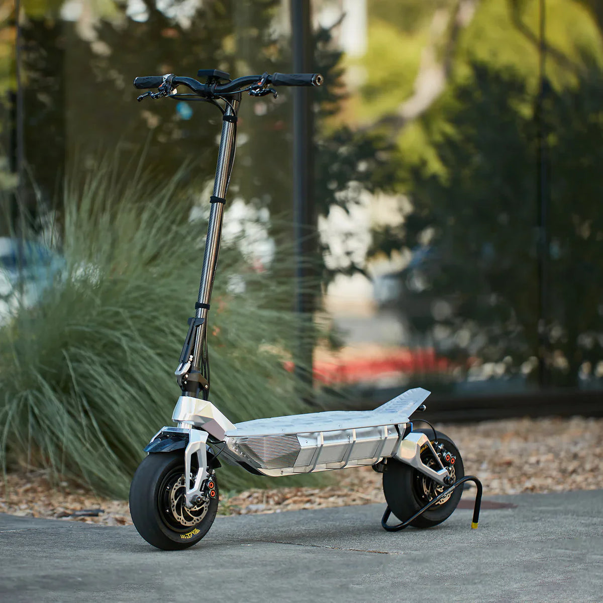 RION Apex Electric Scooter – UrbanCycling.com